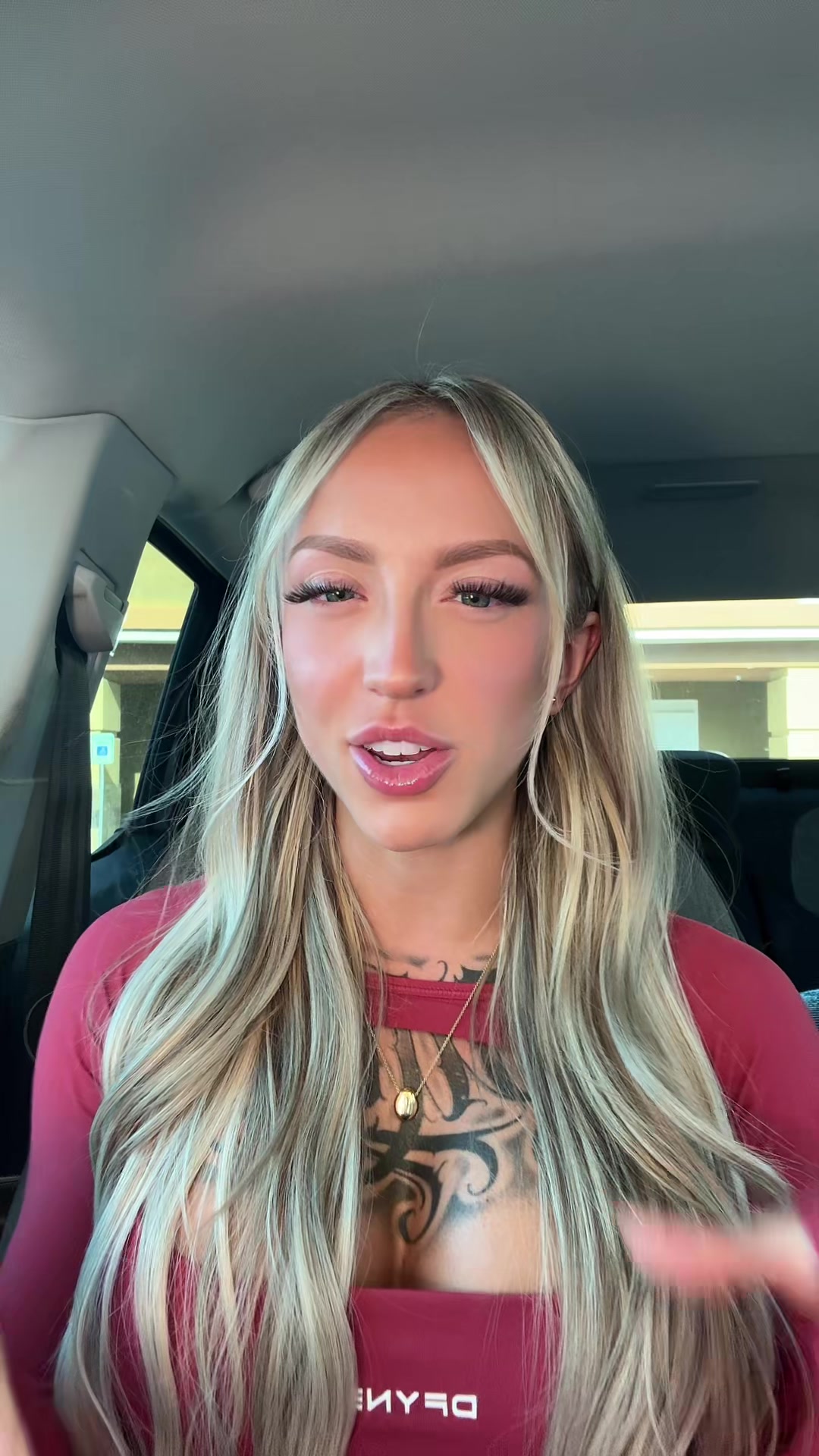 Pool day #grwm #getreadywithme | Hailey Jayne Smith (@haileyjaynesmith)