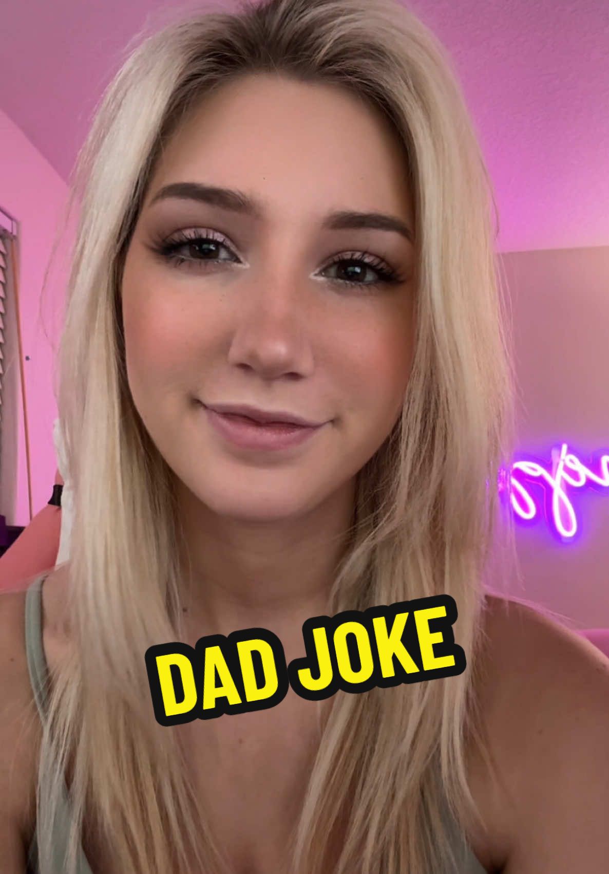 Mejgiey (@mejgieyrose) - Urlebird