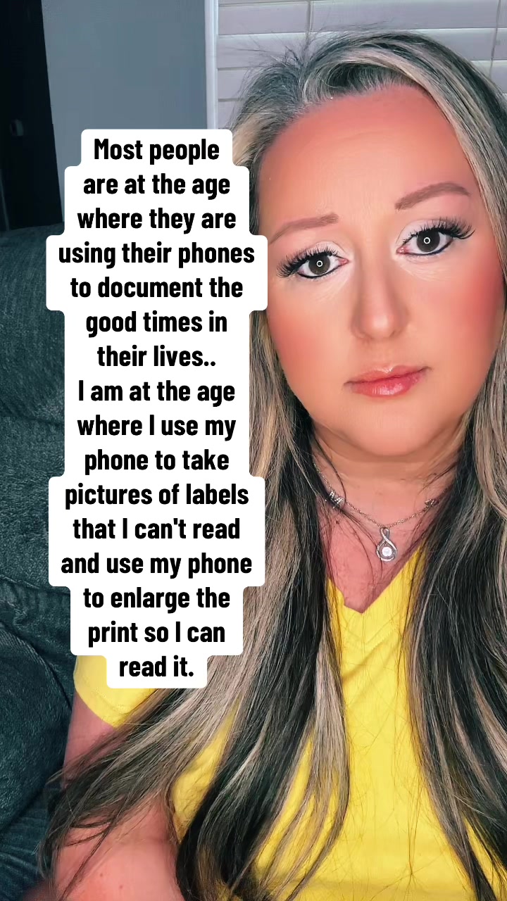 MINDI NICOLE (@mindinicole26) - Urlebird