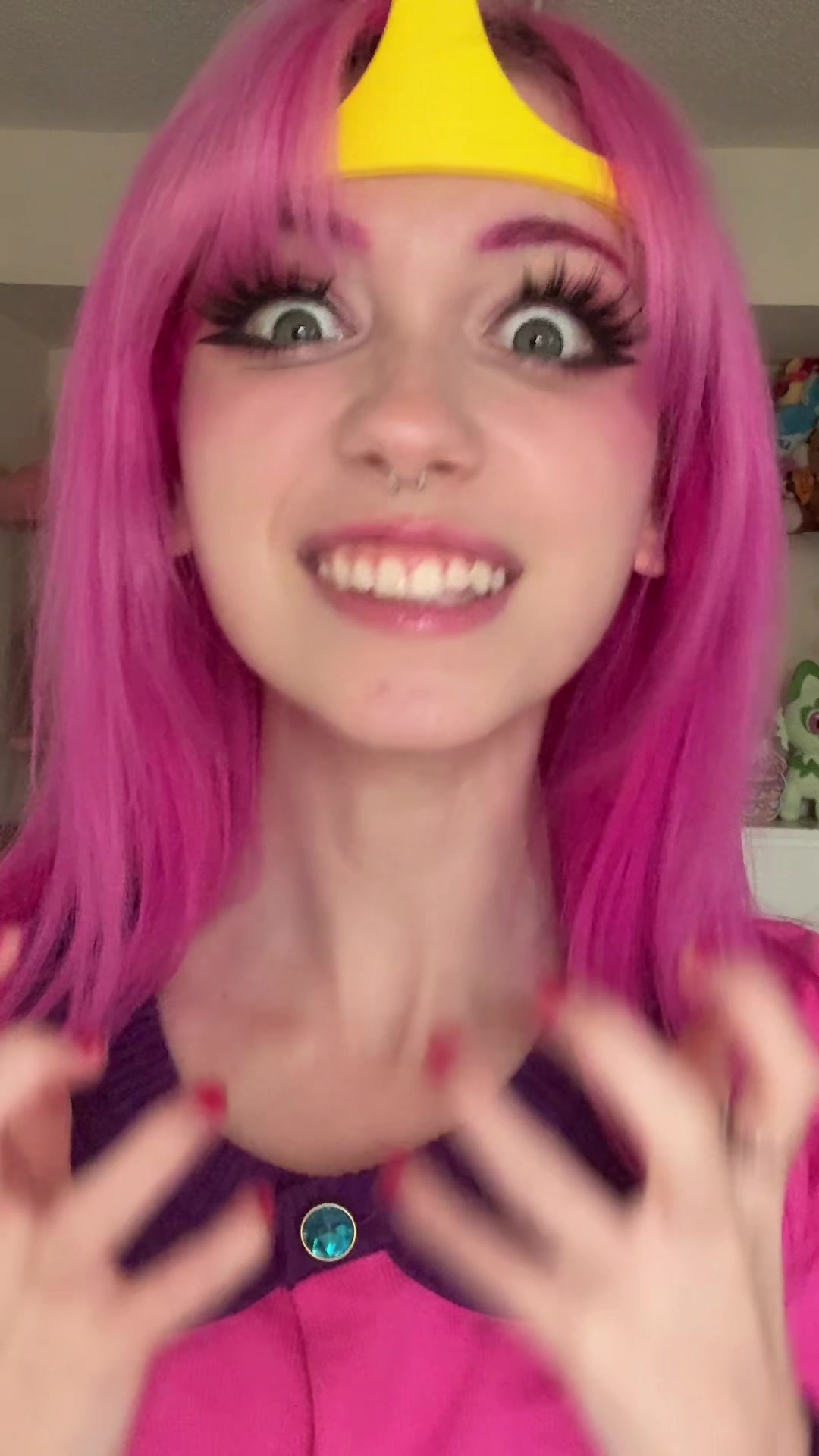 Jade (@iluvmeww) - Urlebird