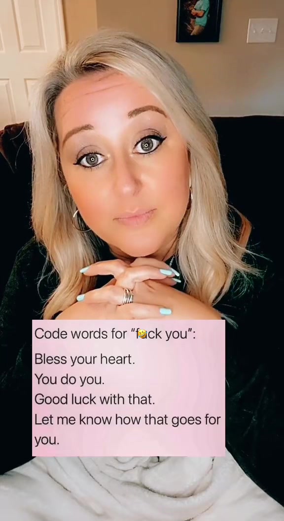 MINDI NICOLE (@mindinicole26) - Urlebird