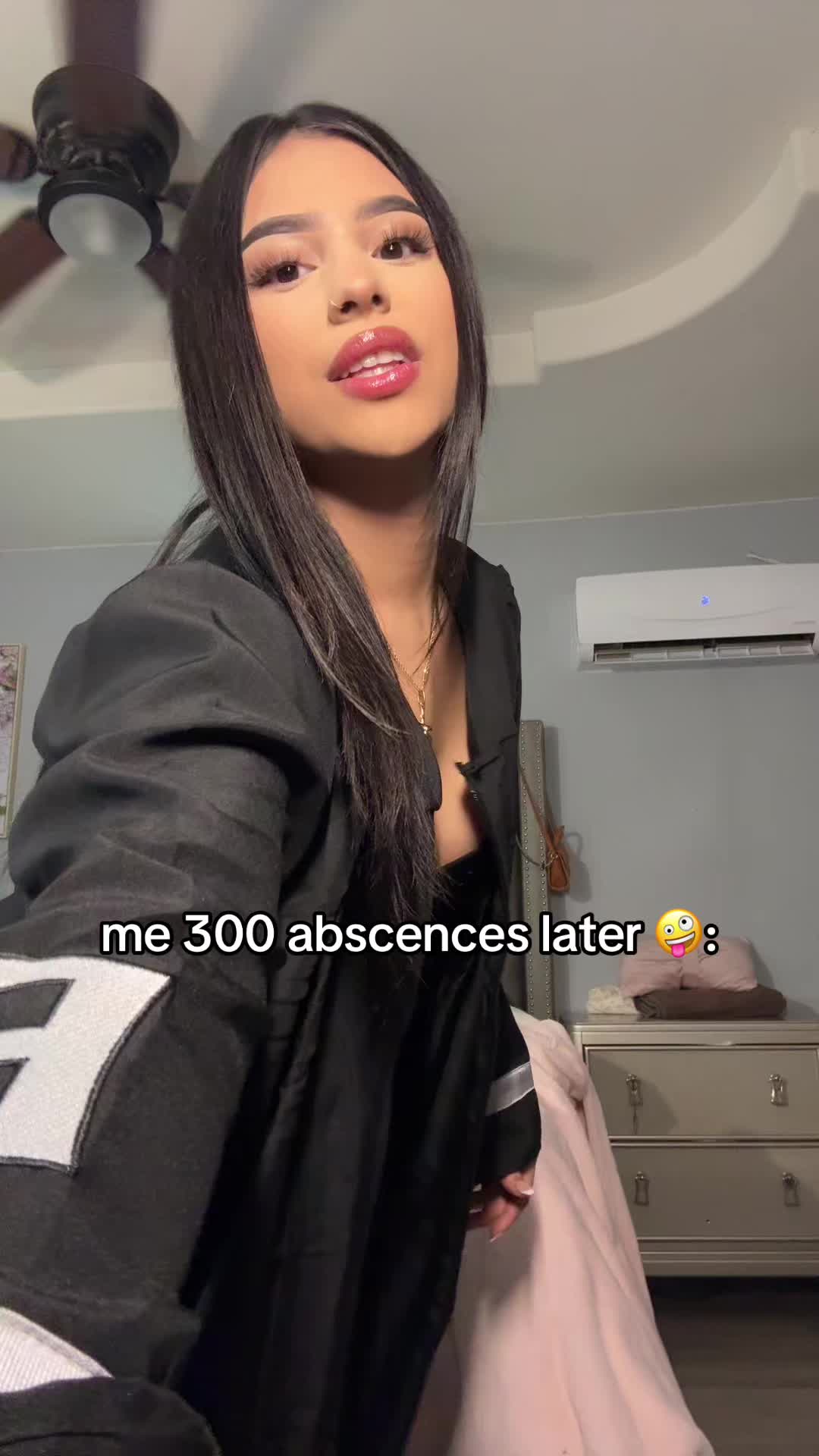 Anahi (@weluvanahi) - Urlebird