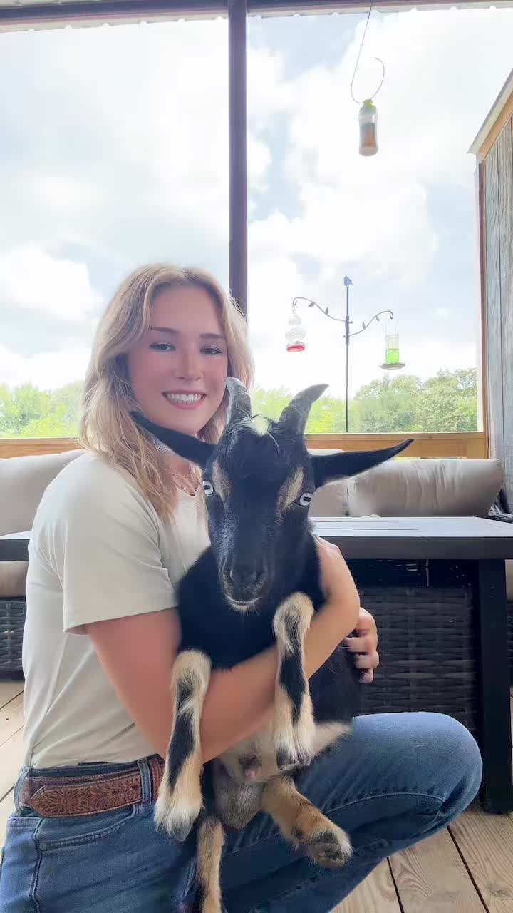 kacey kay (@powerstrokecowgirl) - Urlebird