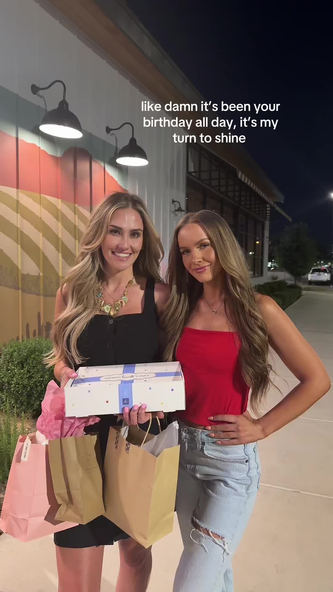 لما نكون انا ولانا في لعبة الحبار😂 | لانا و رورو (@lana_roro)