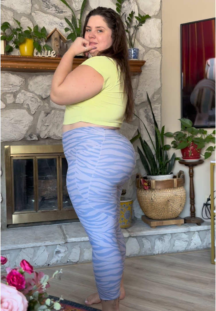 brunette queen running the game 👑🔥 | nasteppakiss (@nasteppakiss)