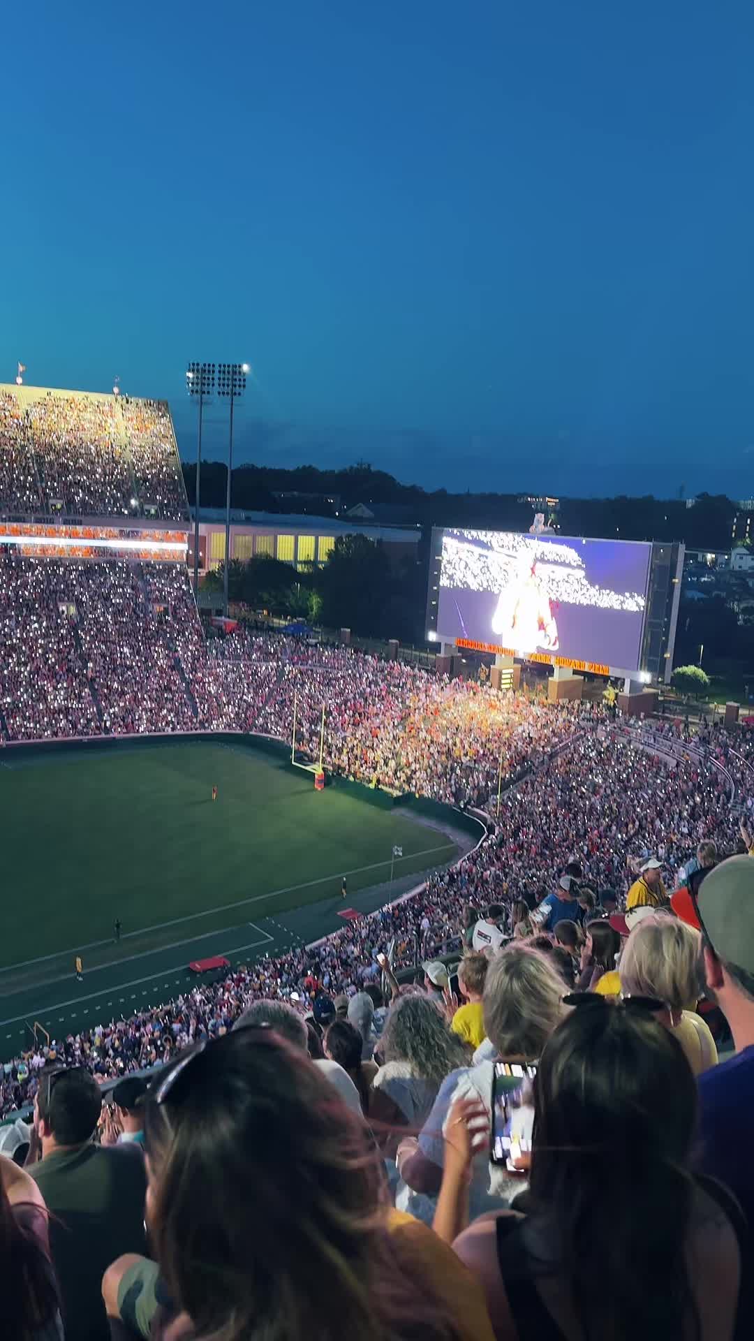 MINDI NICOLE (@mindinicole26) - Urlebird