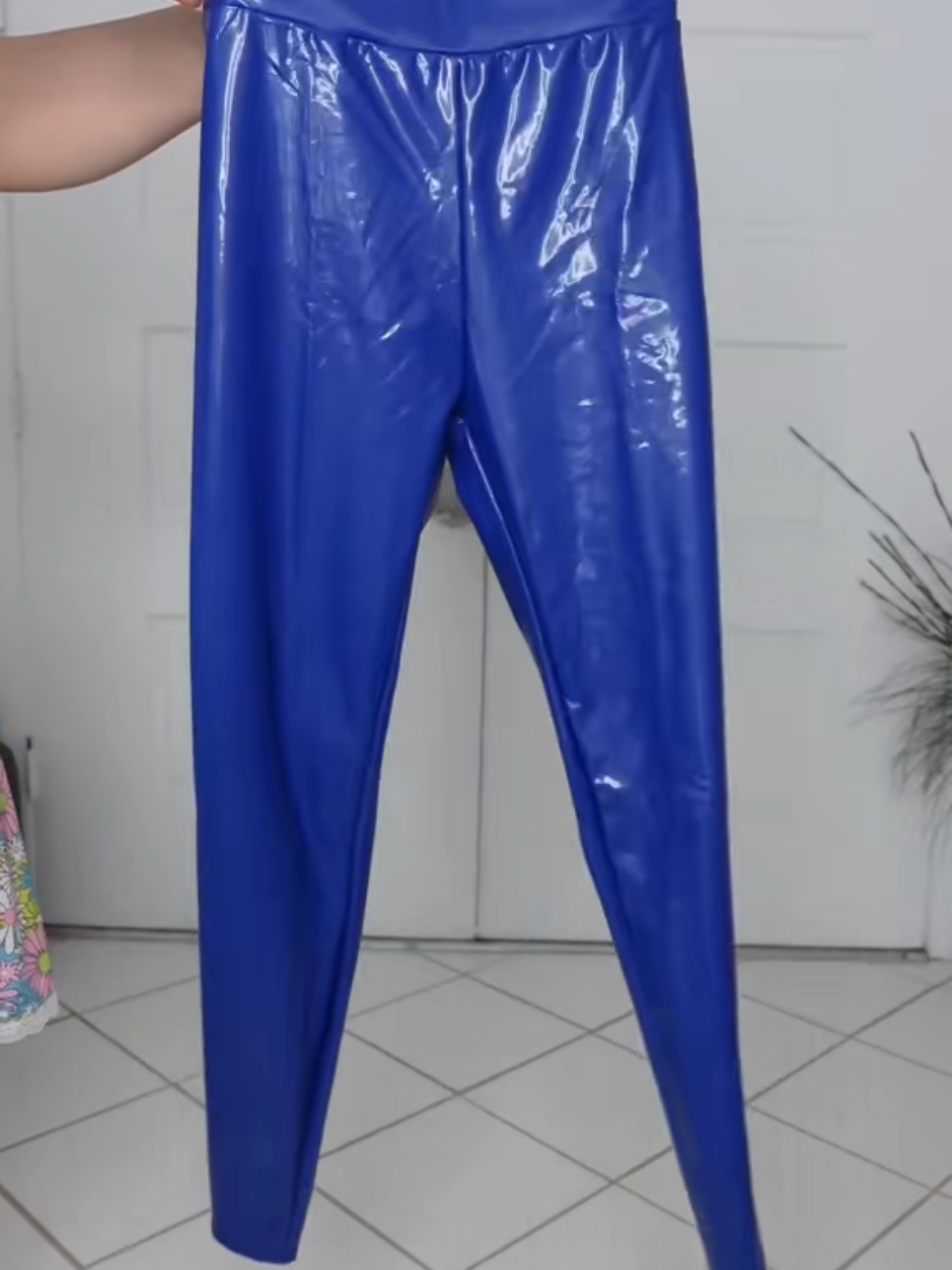 Natalie Nightwolf (@nattynightwolf) - Urlebird