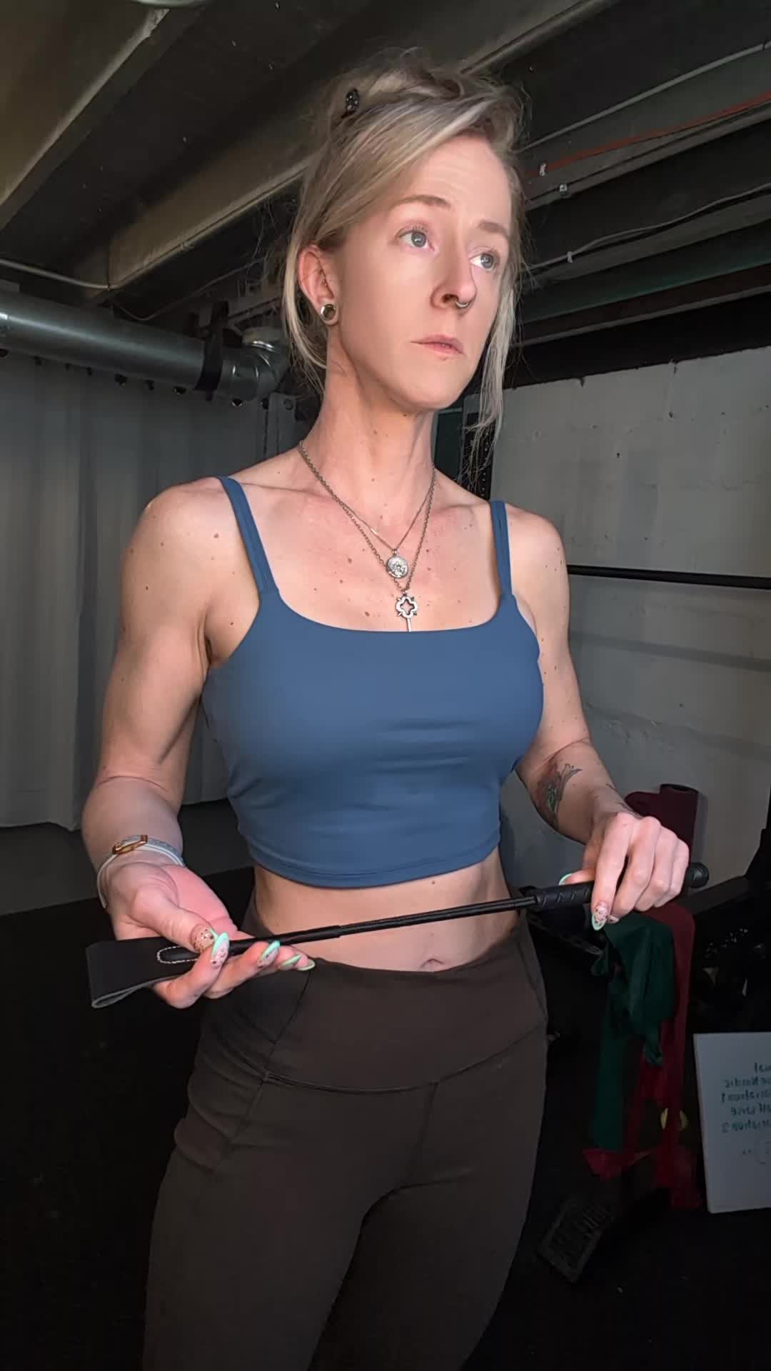 Carmilla_Vess (@carmilla_vess) - Urlebird