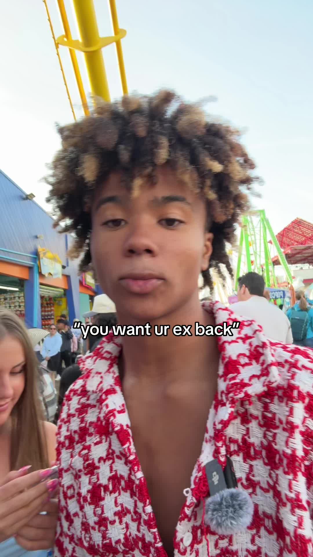 Capri Jones (@c4pr1i) - Urlebird