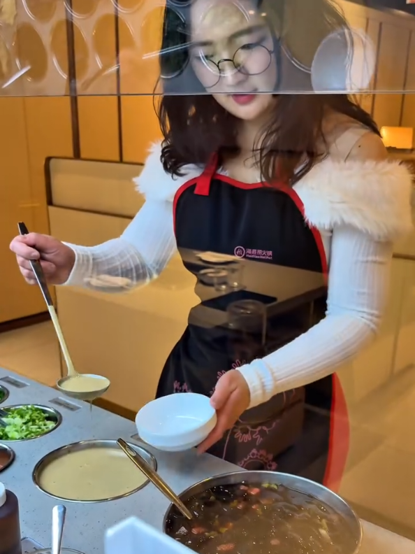 Aroomi Kim 🇰🇷 (@aroomikimmm) - Urlebird