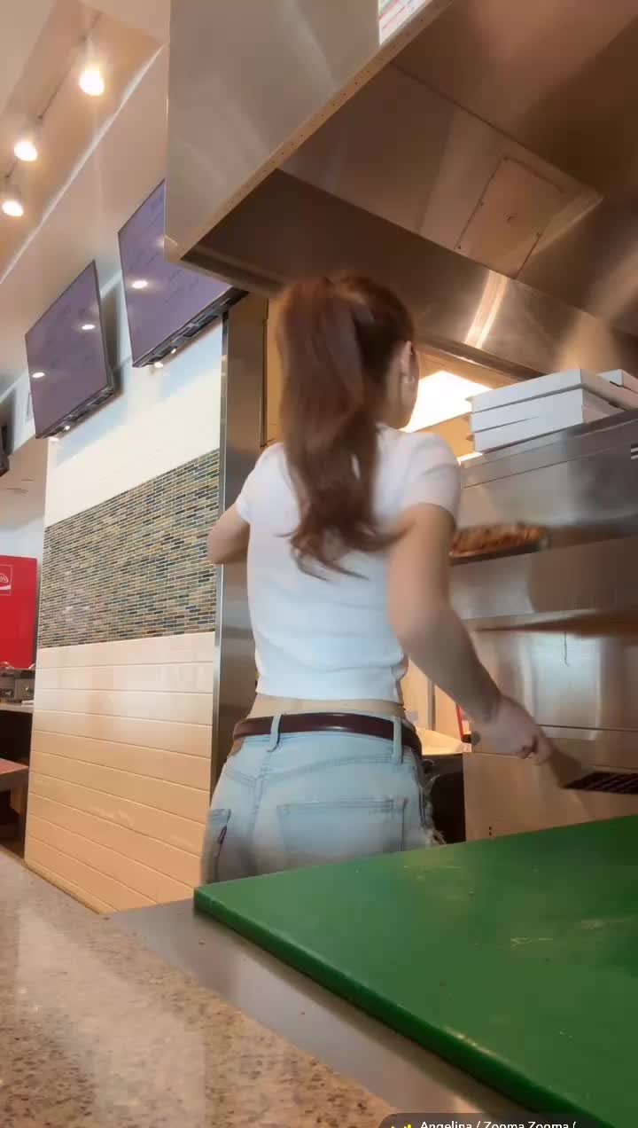 Giulia Bruno (@giuliapizza) - Urlebird