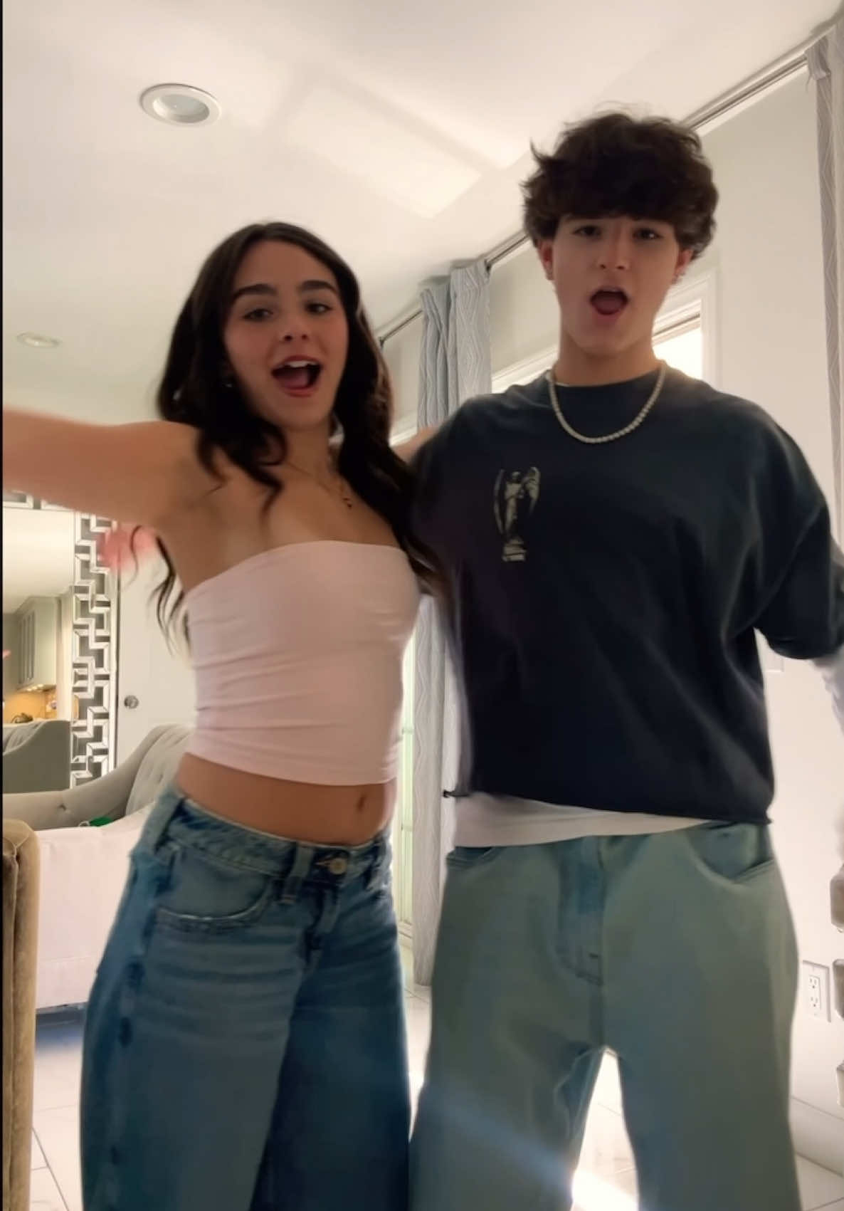 ROCK SQUAD (@rocksquadofficial) - Urlebird