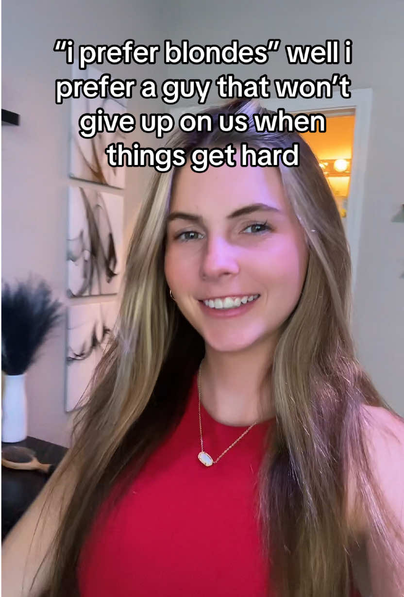 Lexi Smith (@itslexismith) - Urlebird