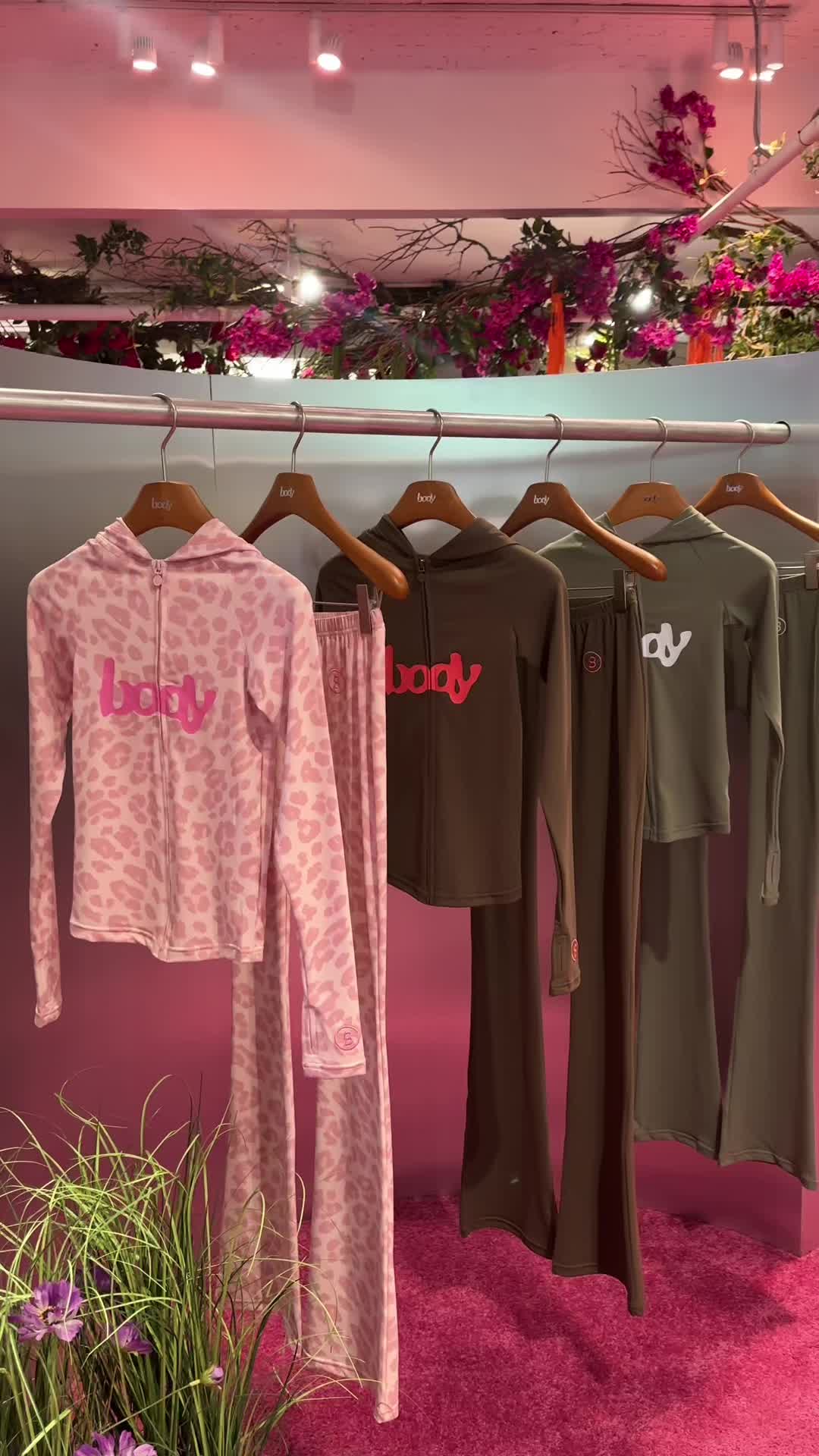 One of my fav looks so far 🏴‍☠️ | Tina 🎟️ (@tinahxplorez)