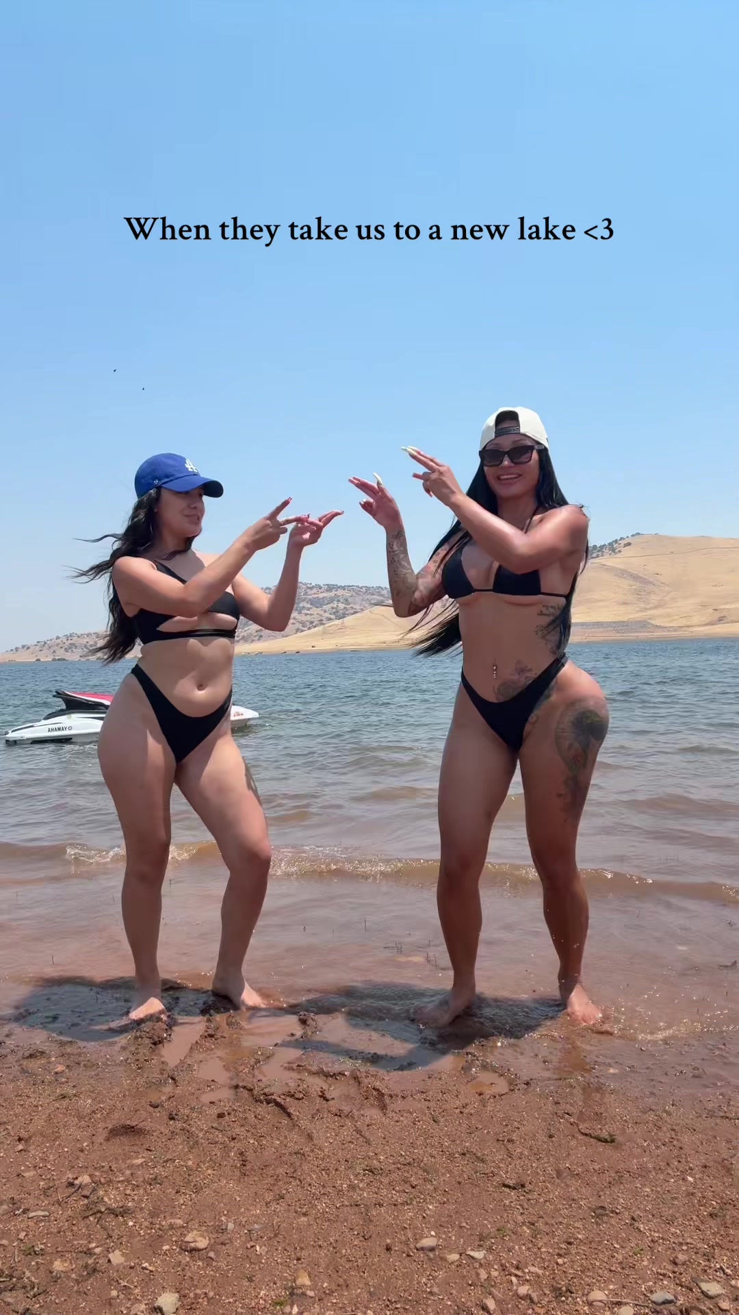 Maria Estella (@mariaestella_xo) - Urlebird