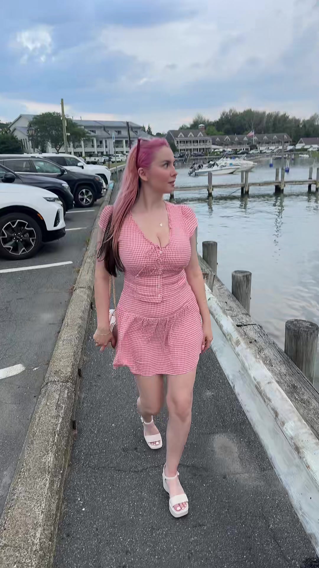 yellz0 (@yellz1) - Urlebird