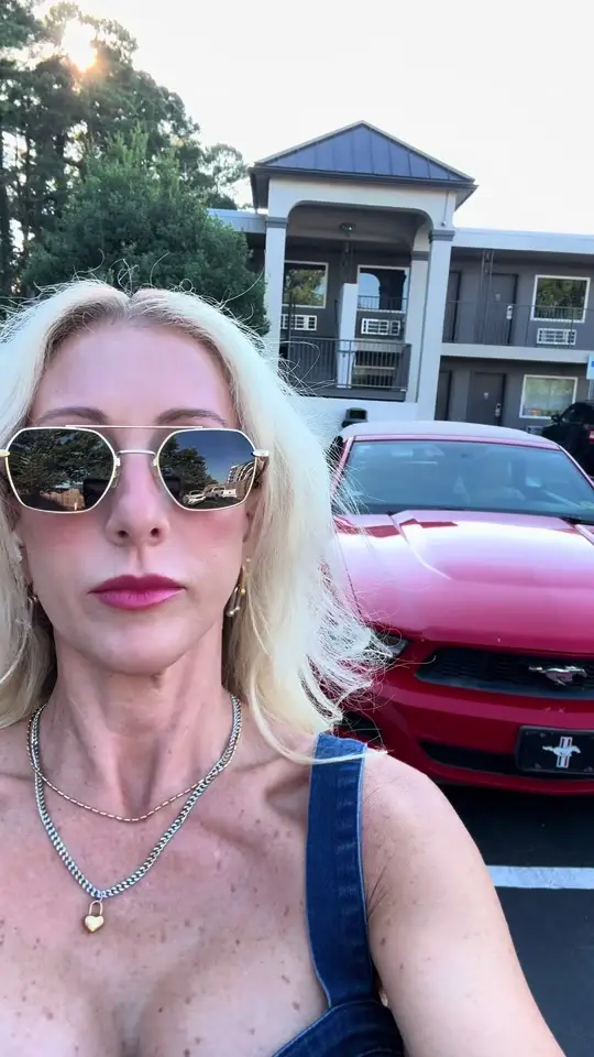 loreleifinds (@lorelei.finds) - Urlebird