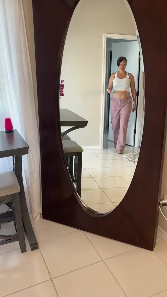 Curious Carly (@curious.carly) - Urlebird