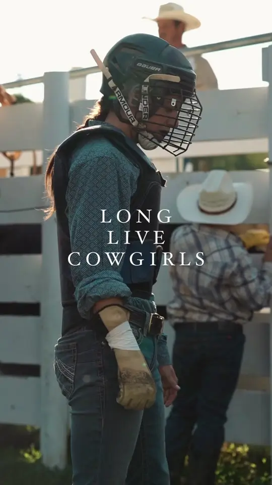 Freestyle singing to a Giveon x Daniel | cocokauai01 (@dina_batia)