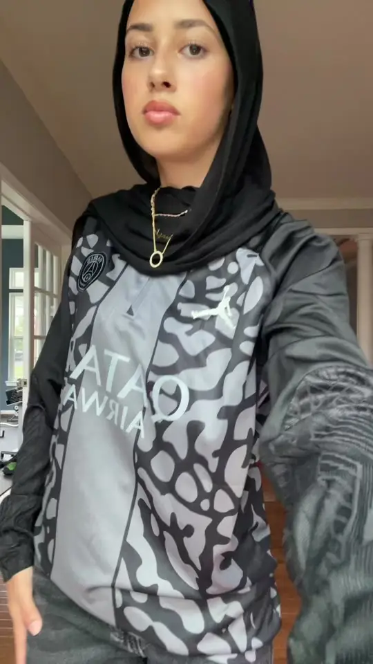 Lacy with buzz cut is so tuff! || | Silence (@marlonxedits)