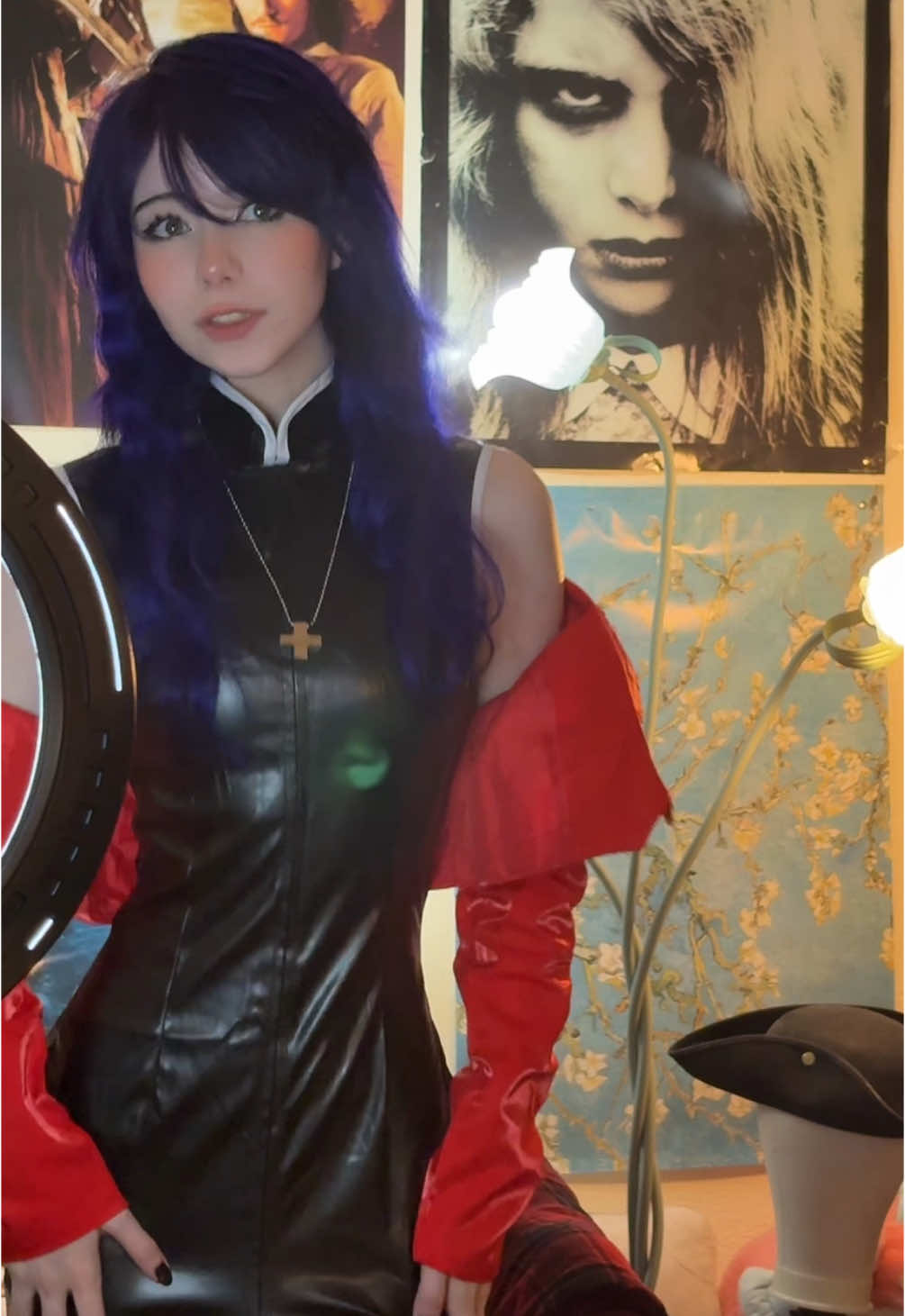 i love cosplays w out wigs #foryou | ash🐝 (@ashisbees)