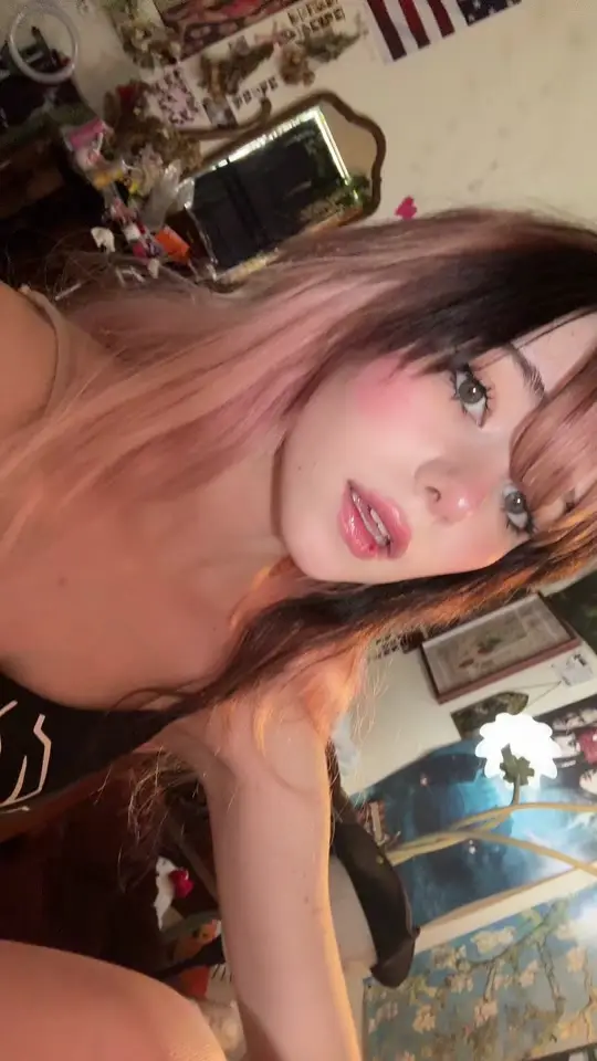 ash🐝 (@ashisbees) - Urlebird