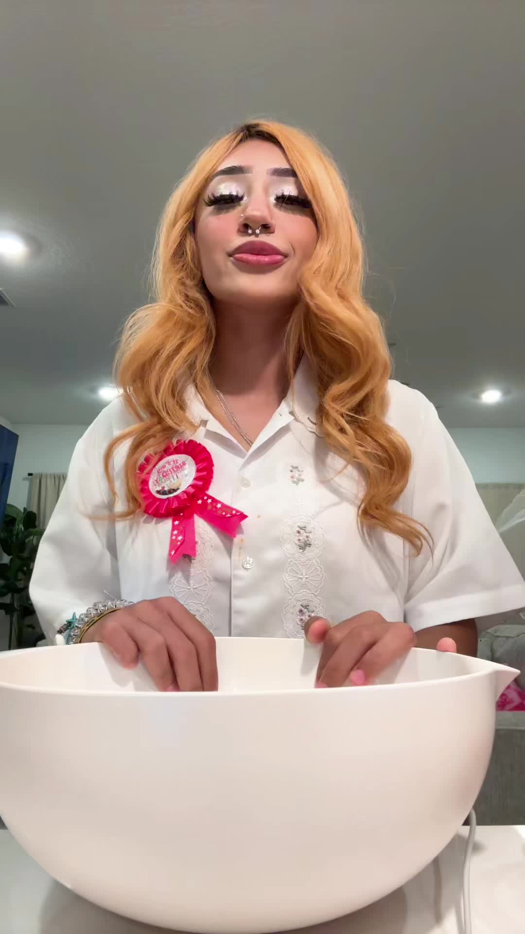 Lilyy (@badbishlily) - Urlebird