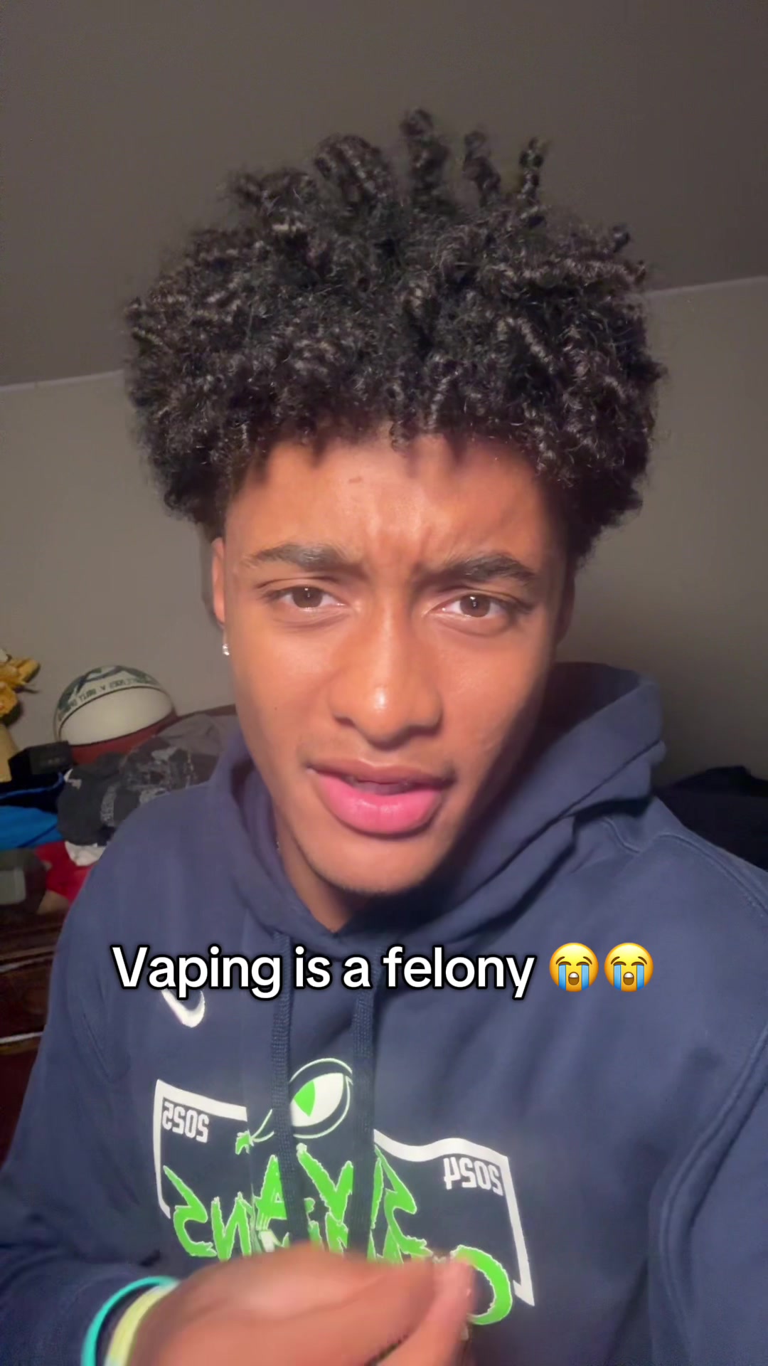 turned 18 today 😇🙌🏼 #06 #asian | vee liette (@veeliette)