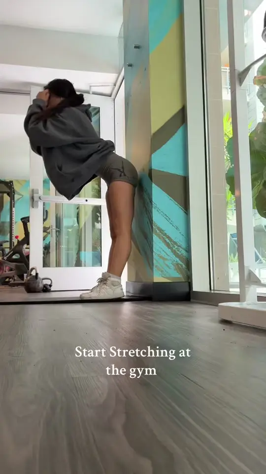 Sophia (@phia.liz) - Urlebird