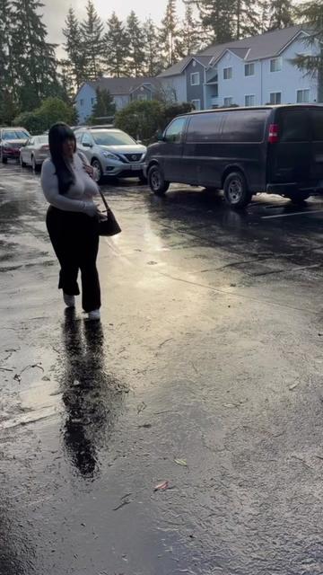 it is so pretty outside! 🩵 #plussize | cece hectori (@squishycece)