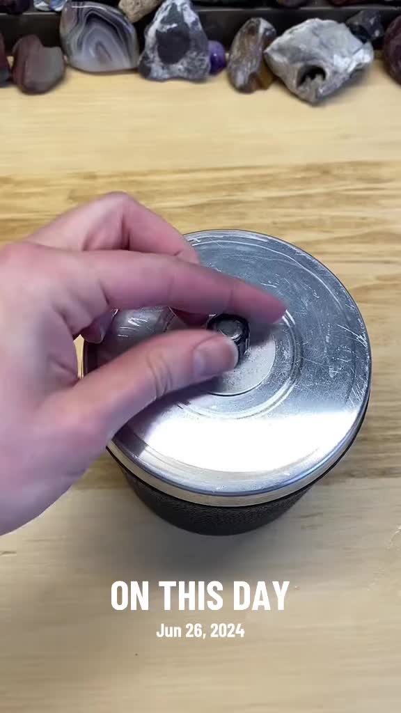 Agate Ariel (@agateariel) - Urlebird