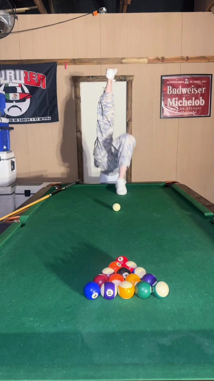 1.55K лайків, 44 поділилися | lowkey𒉭 (@lowkey_deadinside)