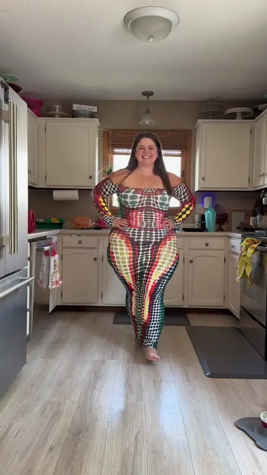 i love this dress! #confidence #curvy | sugar’s got cake (@sugarsgotcake)