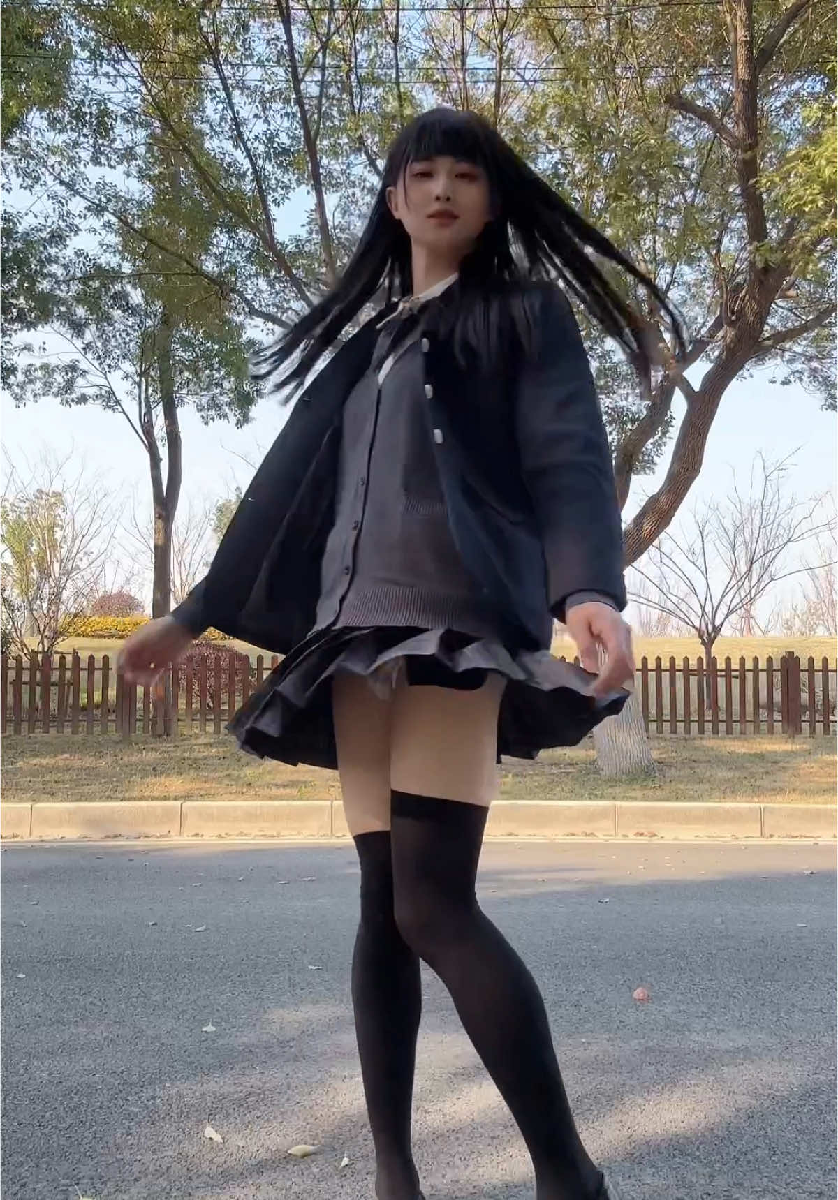 Elia Blaine (@eliablaine) - Urlebird