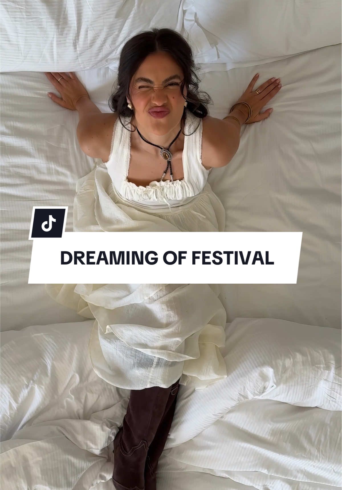 Squats | indian babydoll (@mssethi.ss)