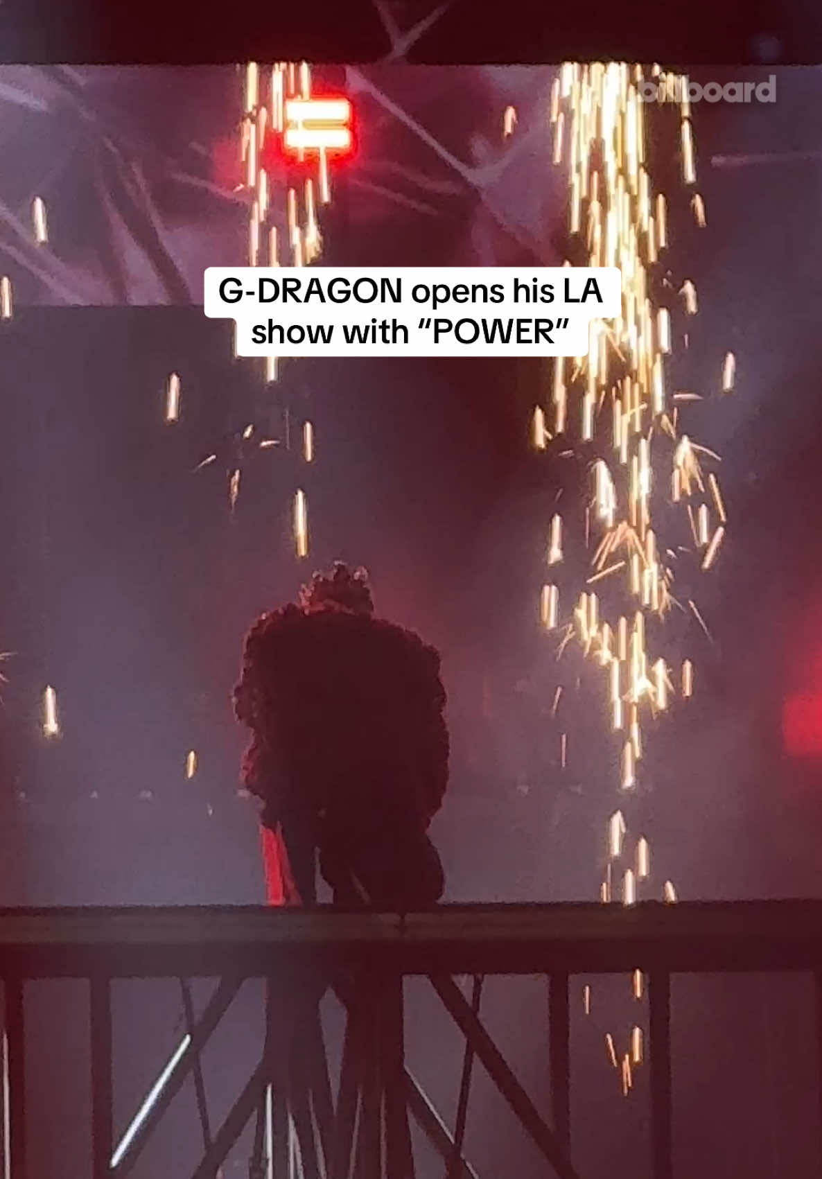 G-DRAGON kicks off the final U.S. show | billboard (@billboard)
