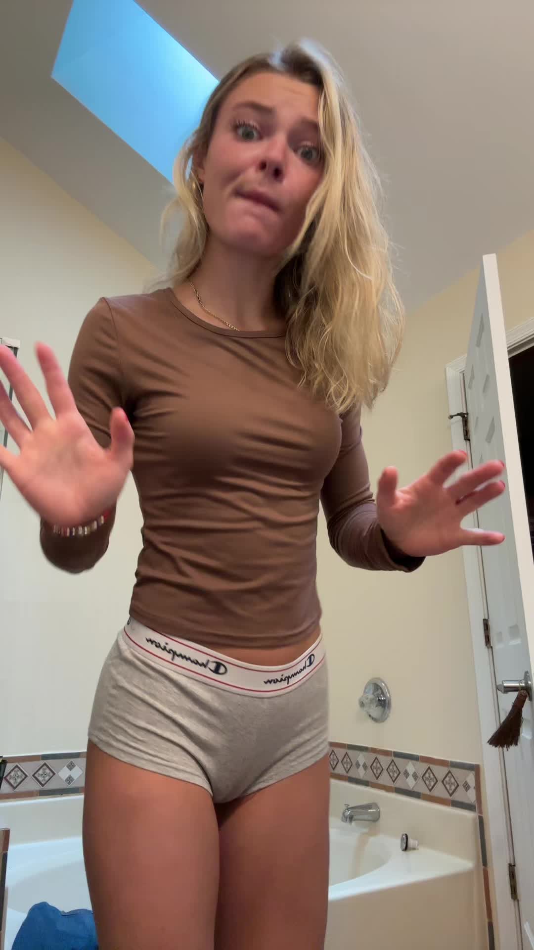 Katelynx (@the.realkatelynx) - Urlebird