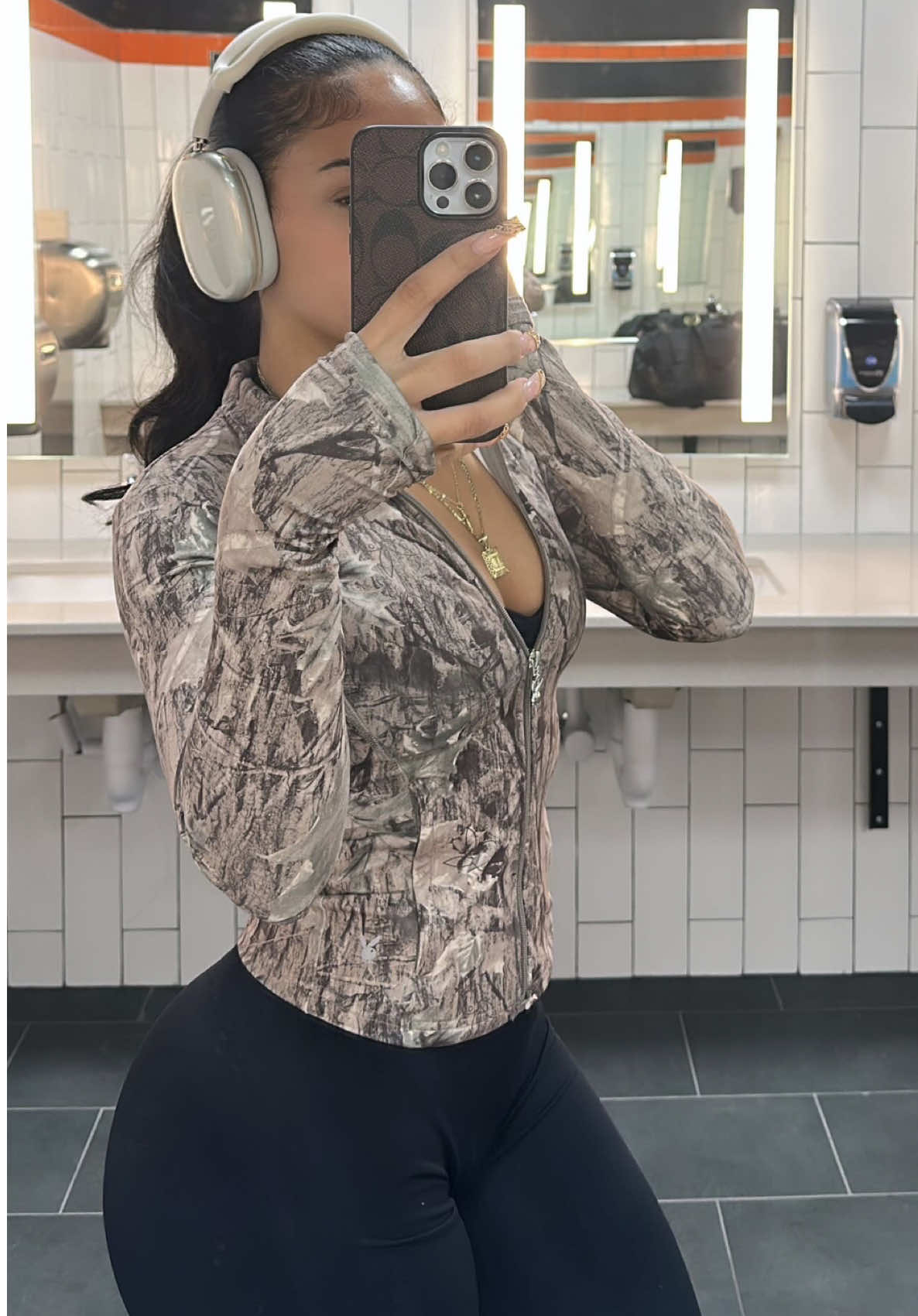 Daily fit check | delaneycierraa (@delaneycierraa)