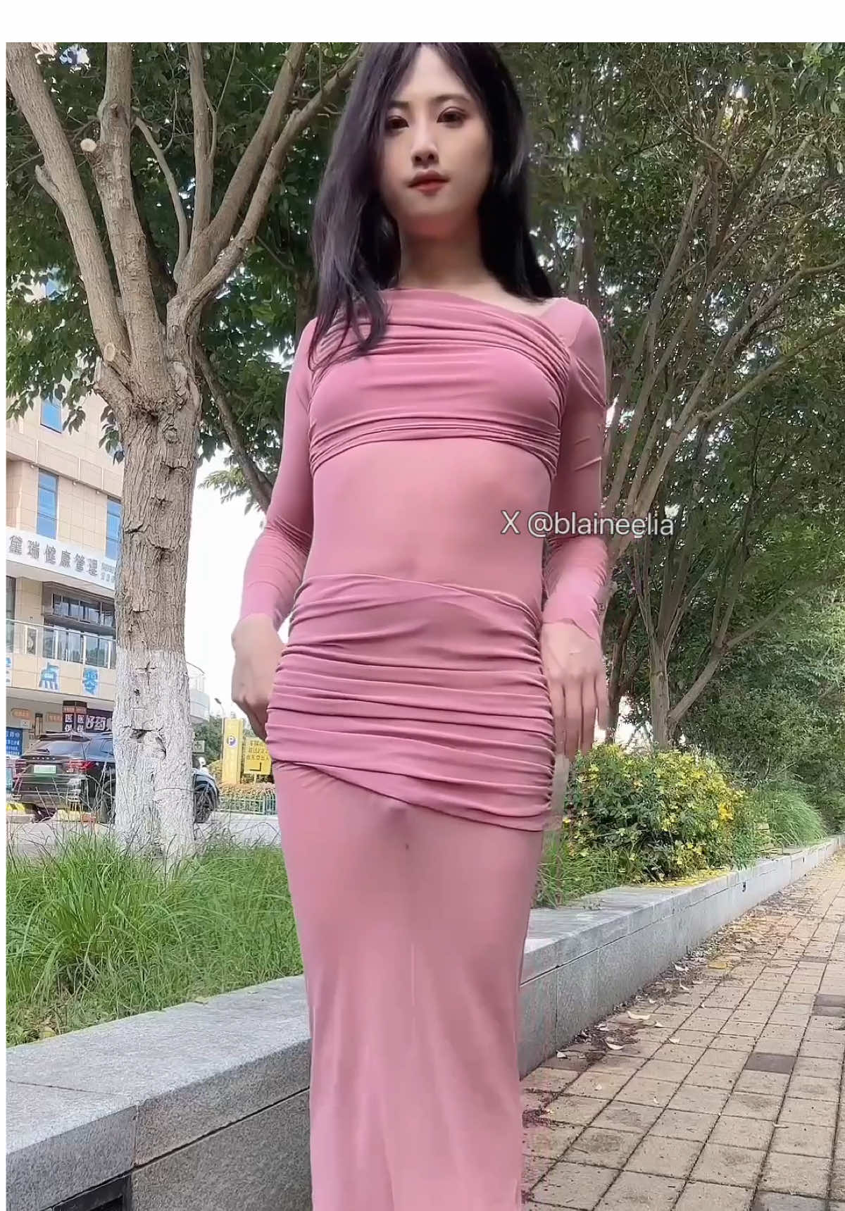 Elia Blaine (@eliablaine) - Urlebird