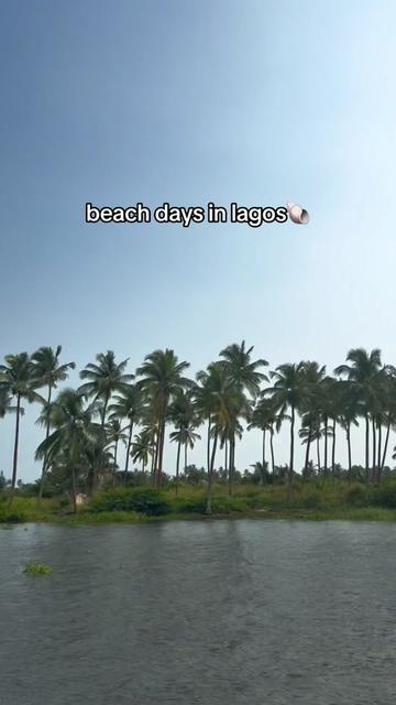 we love a beach day💃🏽 | katelynsade (@katelynsade)