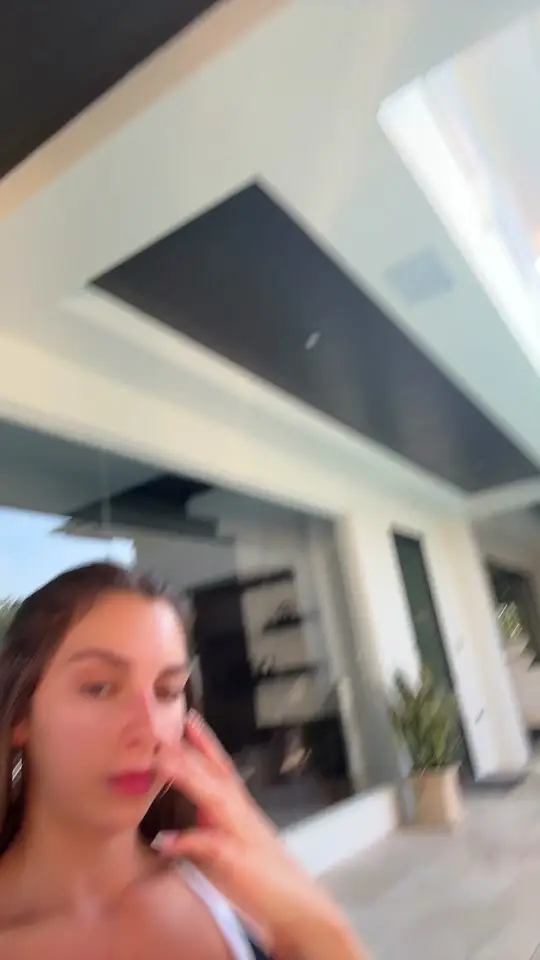 grace (@grace.robertt) - Urlebird