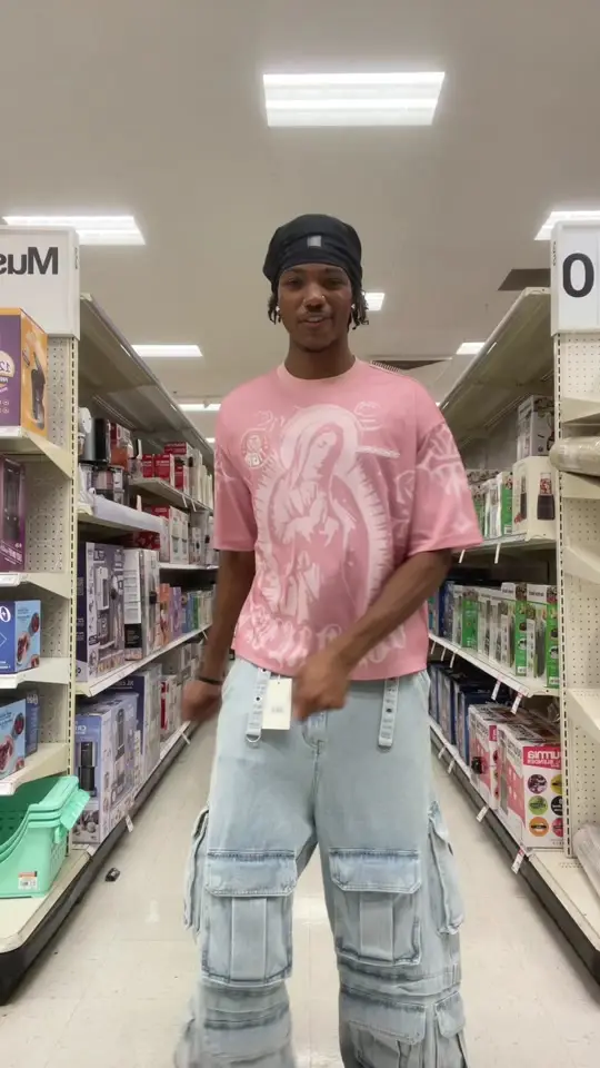 My first try of this dance but I | Evi 🌺 (@littlebirdevi)