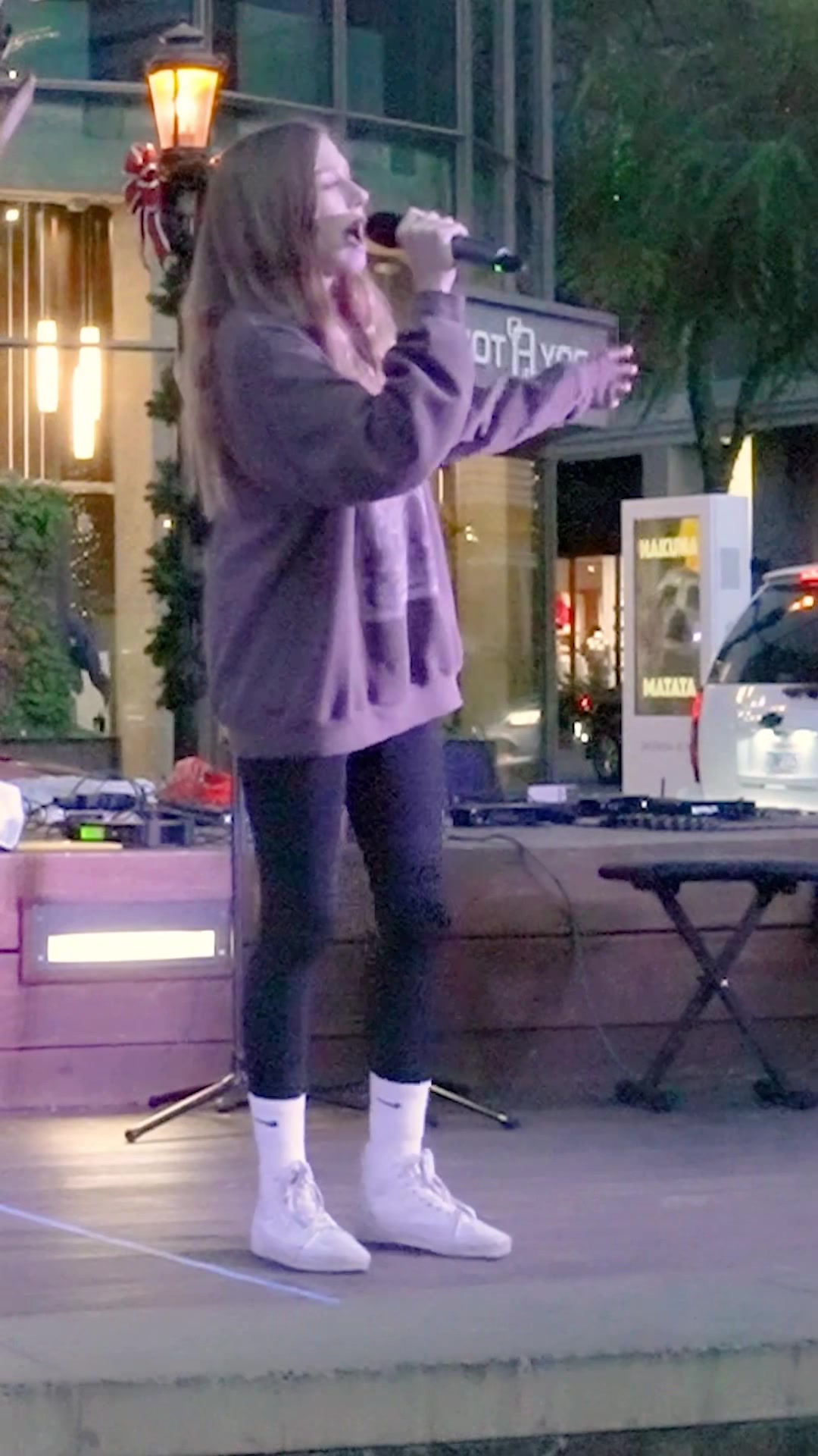 here comes gacha meowbah || original: | Meowbah (@meowbahx)