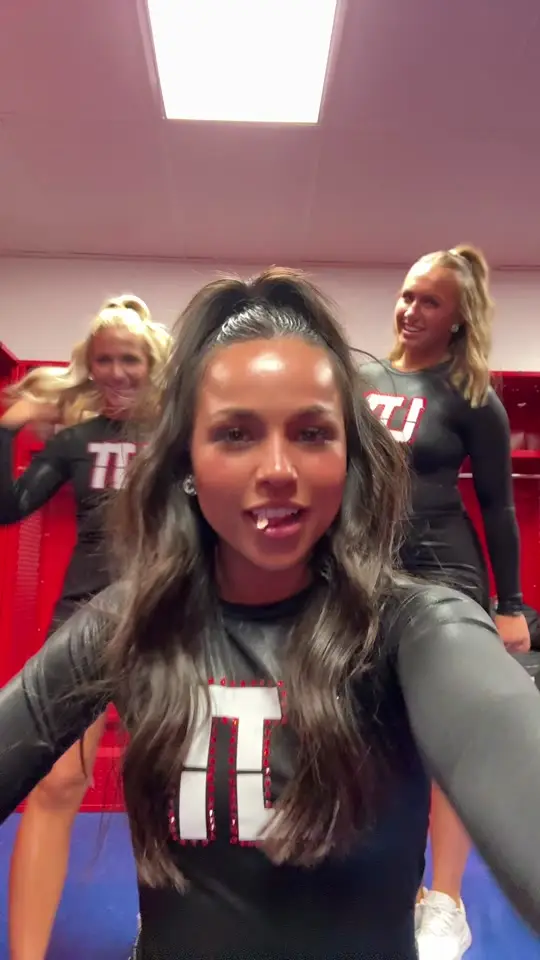 ⭐️ AllyMag Issue # 8 is here! ⭐️ | Alessandra Liu Official ...