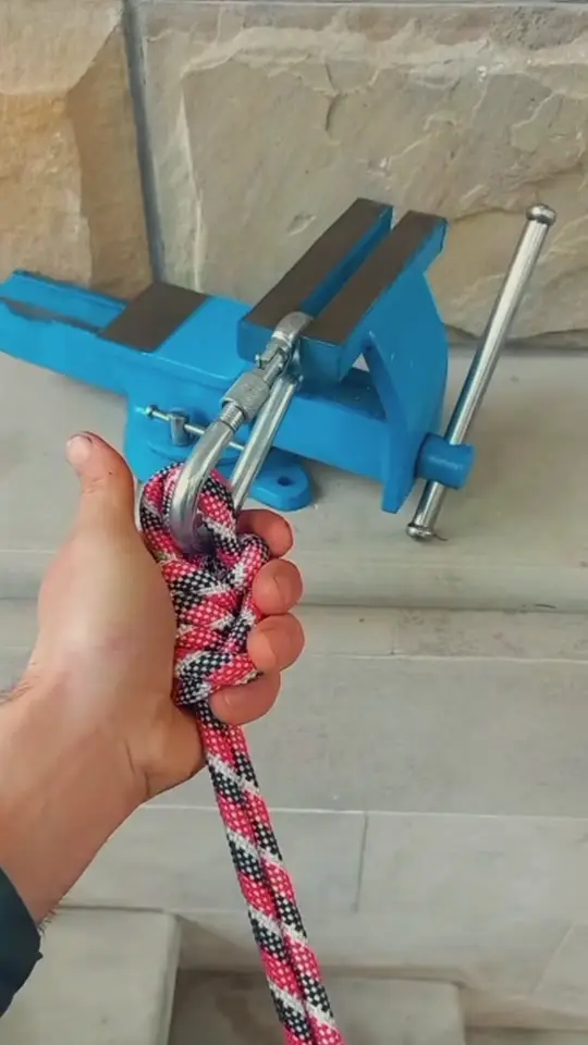 tyujkl (@tyujkl4) - Urlebird