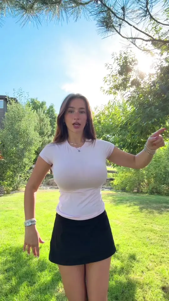 Devon (@devon.shae) - Urlebird