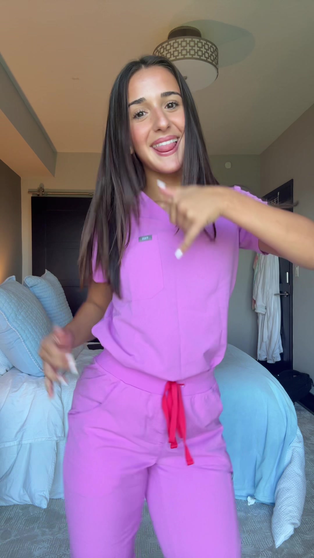 PARDISS (@pardisscarelllo) - Urlebird