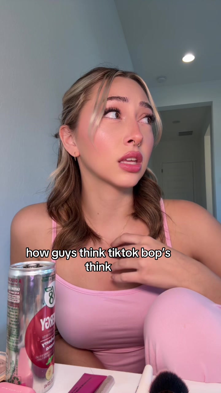 ivy ball (@ivyballlofficial) - Urlebird