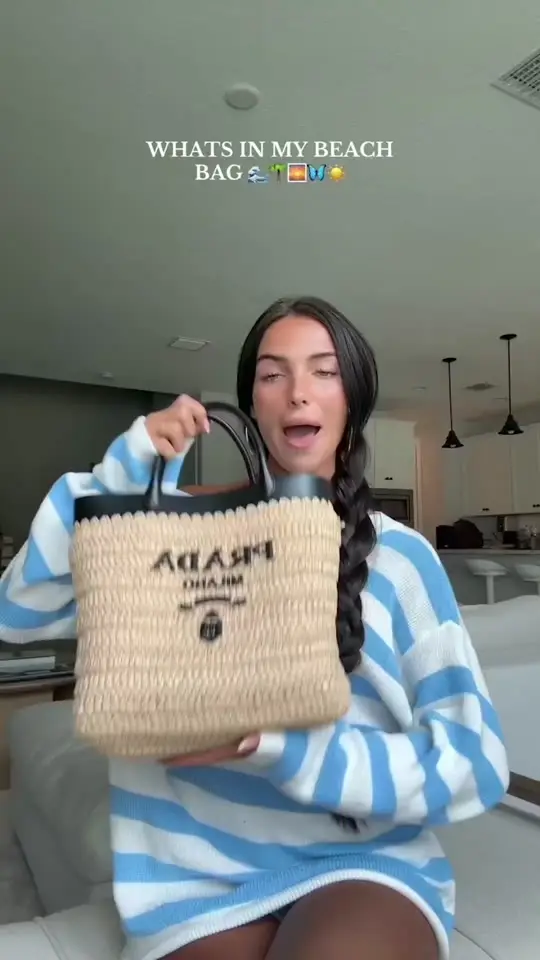 What’s in my beach bag ft my new @Cash | jordan beckham (@jordanbeckham_)