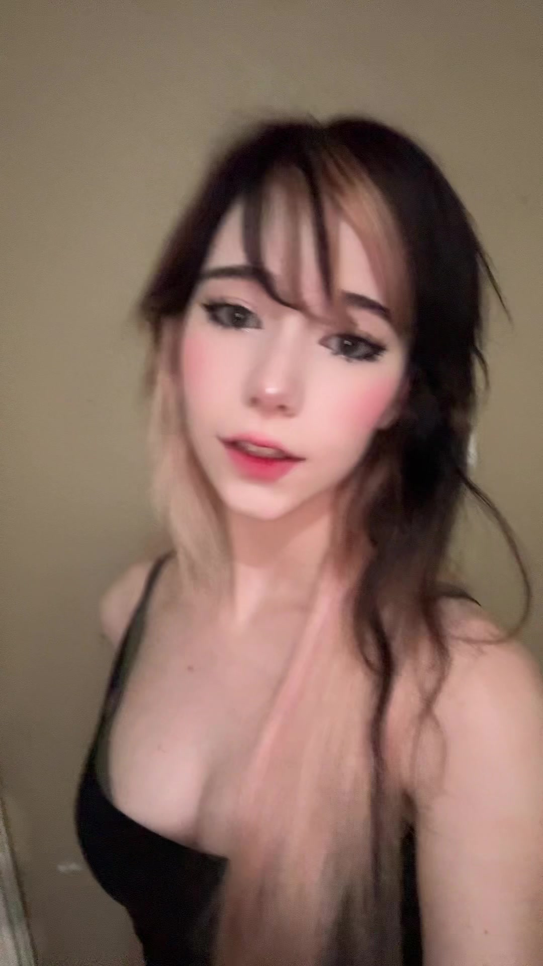 ash🐝 (@ashisbees) - Urlebird